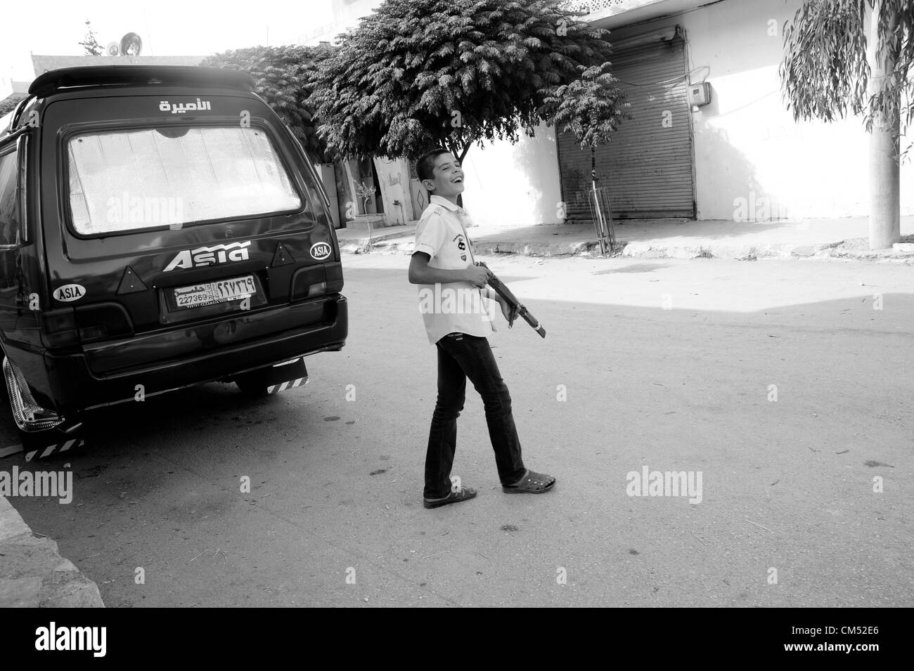 Syria kids Black and White Stock Photos & Images - Alamy