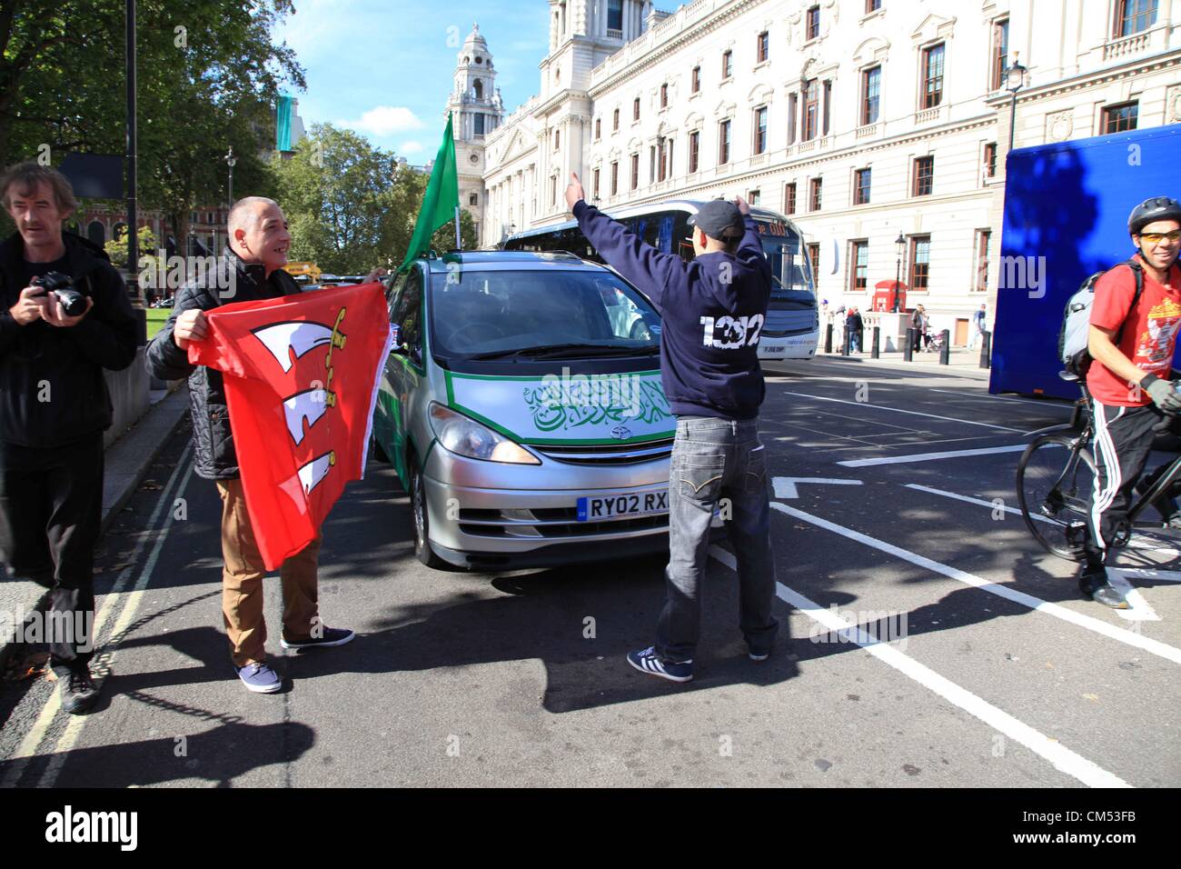 Edl flag burning hi-res stock photography and images - Alamy