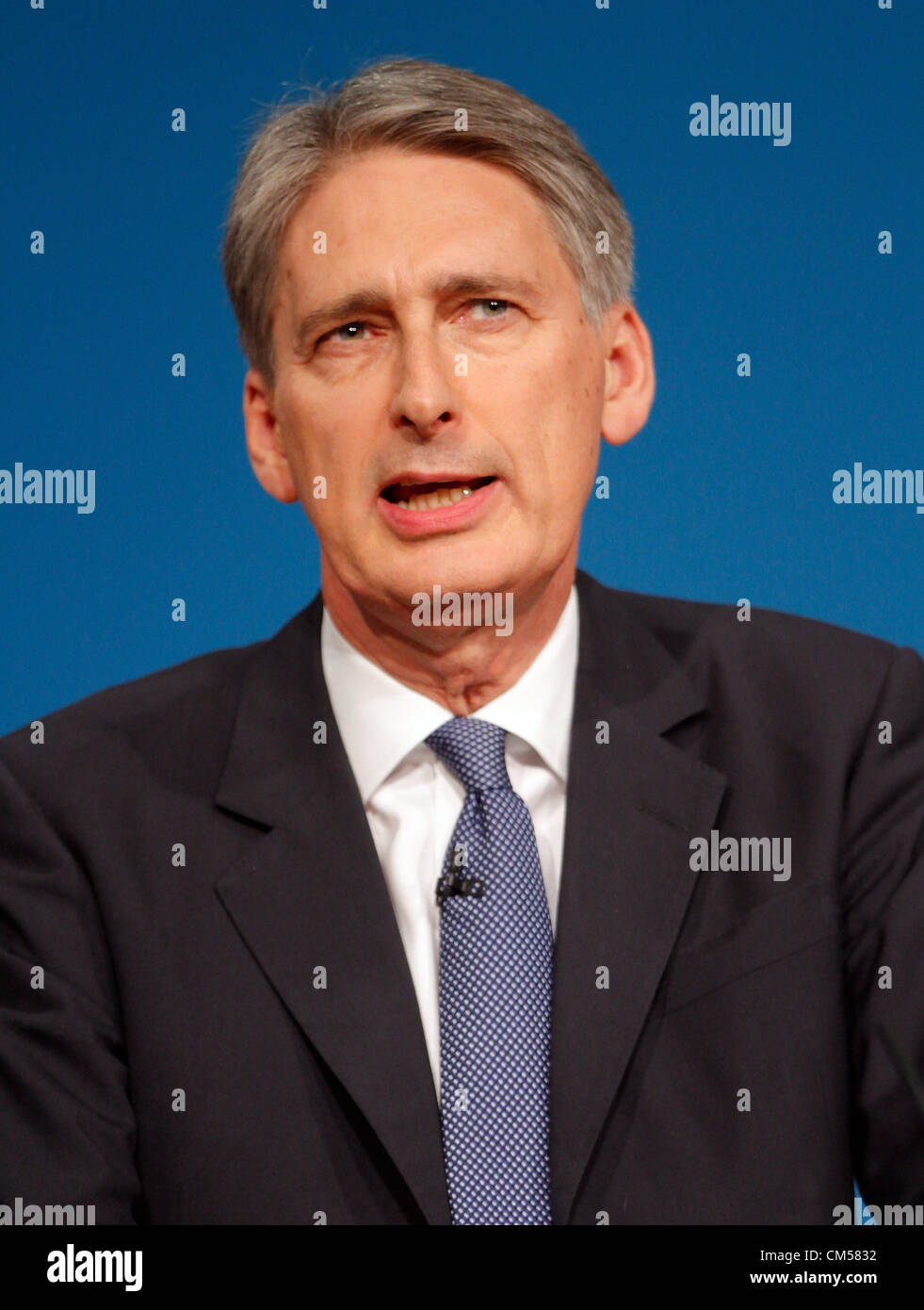 Philip Hammond Mp Defence Secretary Stock Photos & Philip Hammond Mp ...