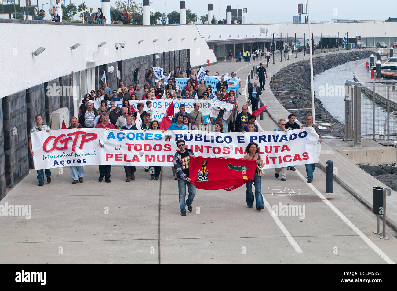 Peaceful protest organized by the CGTP union gathers activists in the ...