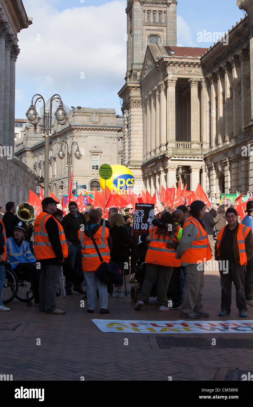 Crowds in Victoria Square getting ready to march in the TUC Rally Stock ...