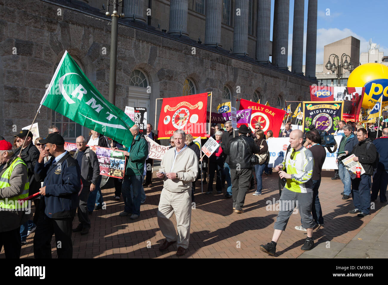 Crowds in Victoria Square getting ready to march in the TUC Rally Stock ...