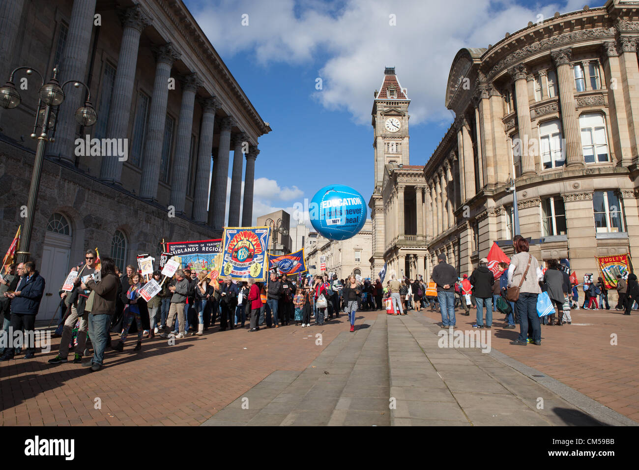 Crowds in Victoria Square getting ready to march in the TUC Rally Stock ...