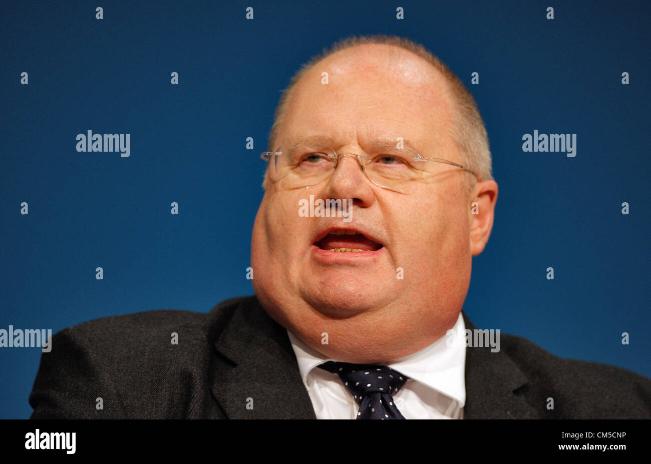 Eric pickles cm5cnp hi-res stock photography and images - Alamy