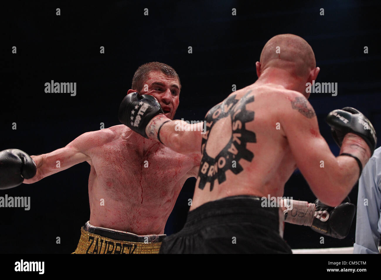 Light middleweight hi-res stock photography and images - Alamy