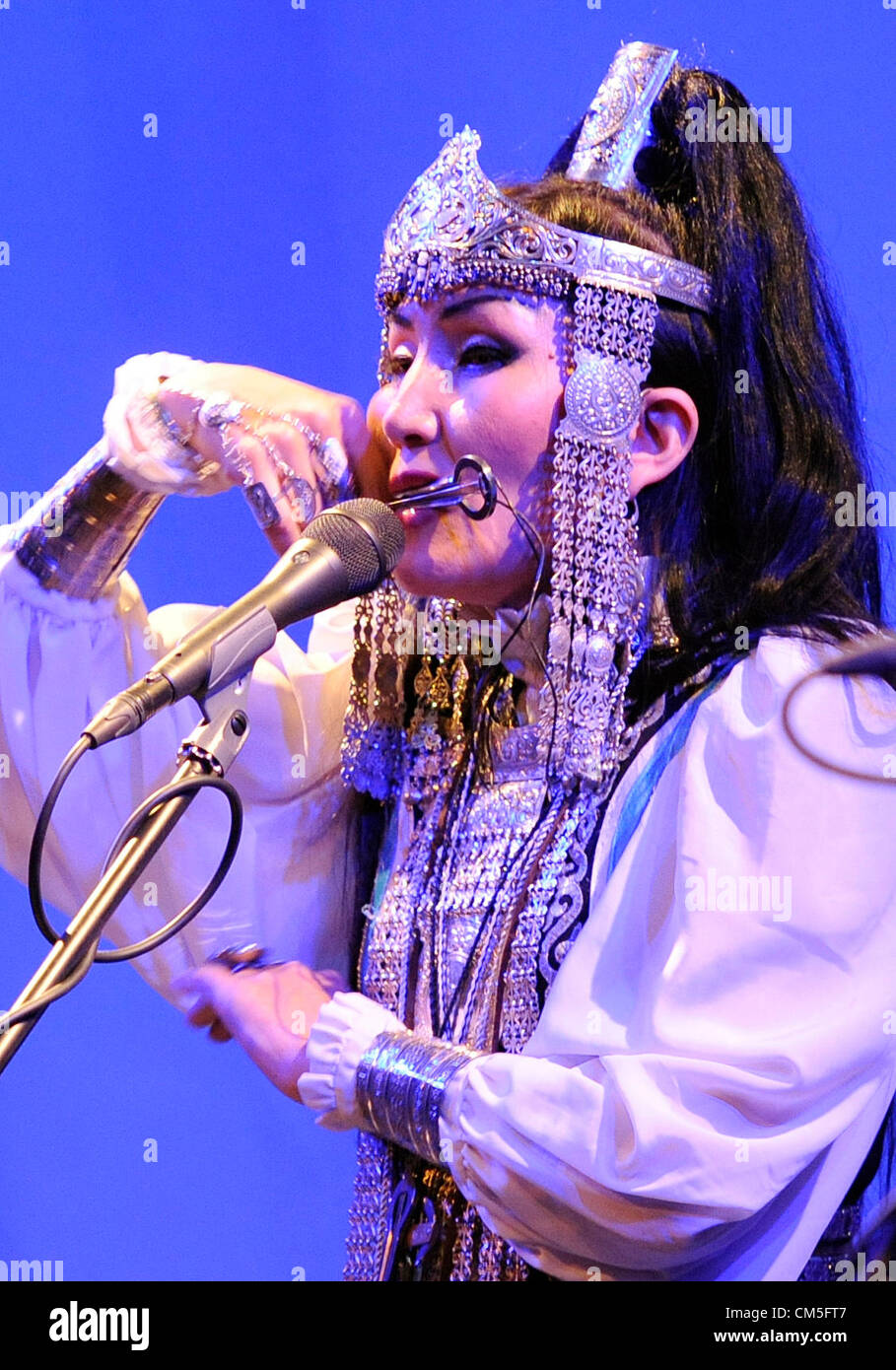 Ayarkhaan, Sakha (Yakutia) female vocal trio from Siberia, performs ...