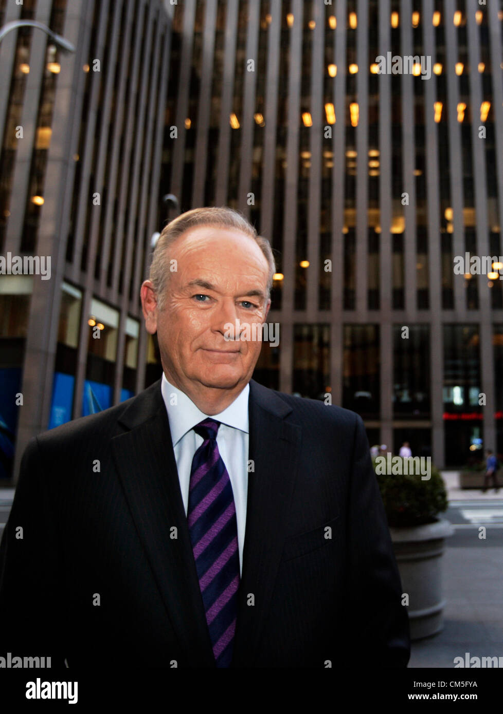 Columnist f hi-res stock photography and images - Alamy