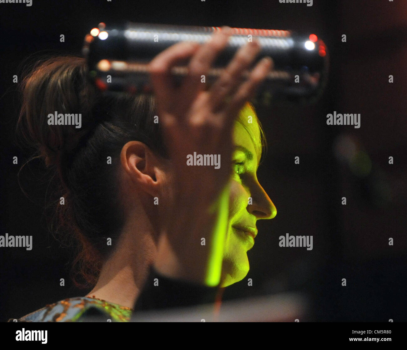 Lisa gerrard hi-res stock photography and images - Alamy