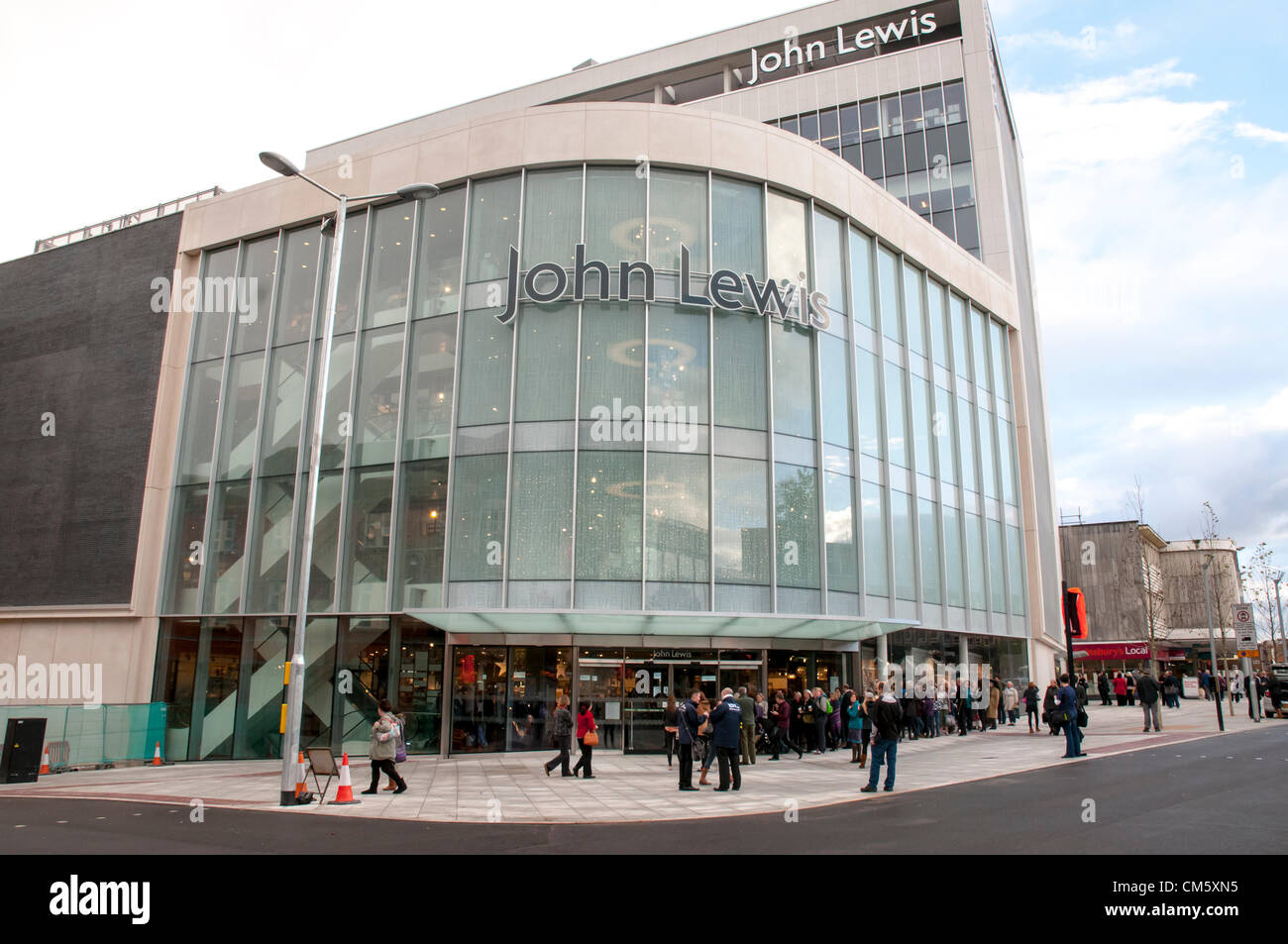 John lewis store high street exeter hi-res stock photography and images ...
