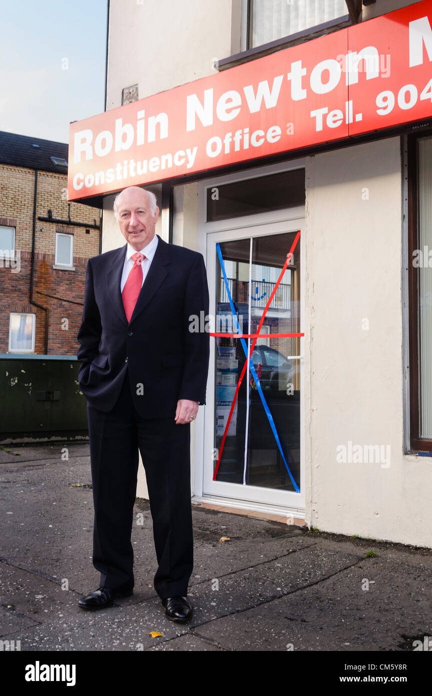 12/10/2012, Belfast - Robin Newton MLA (DUP) opens his new constituency ...