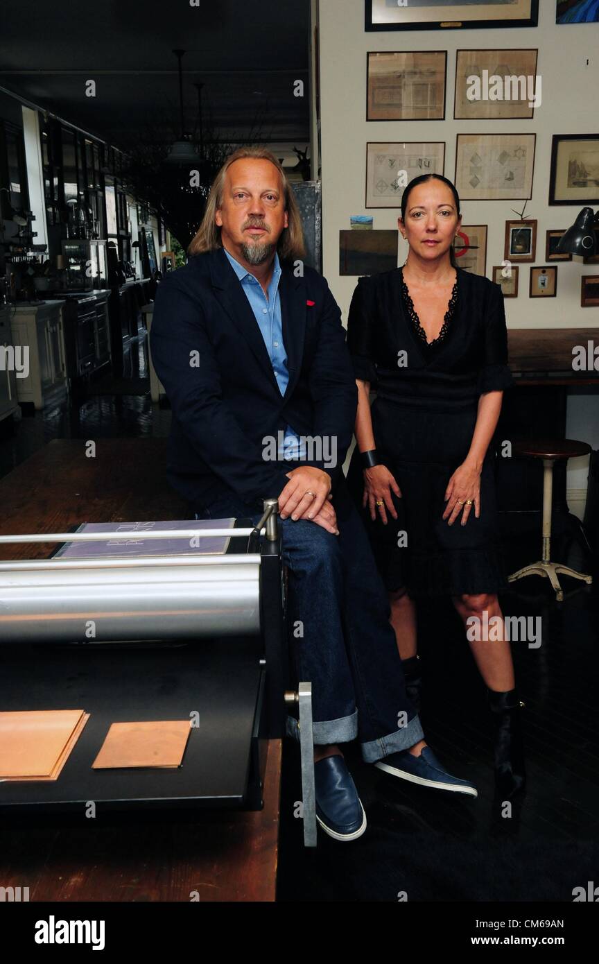 Standefer hi-res stock photography and images - Alamy