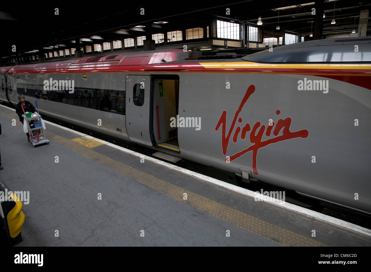 Richard branson virgin train hi-res stock photography and images - Alamy