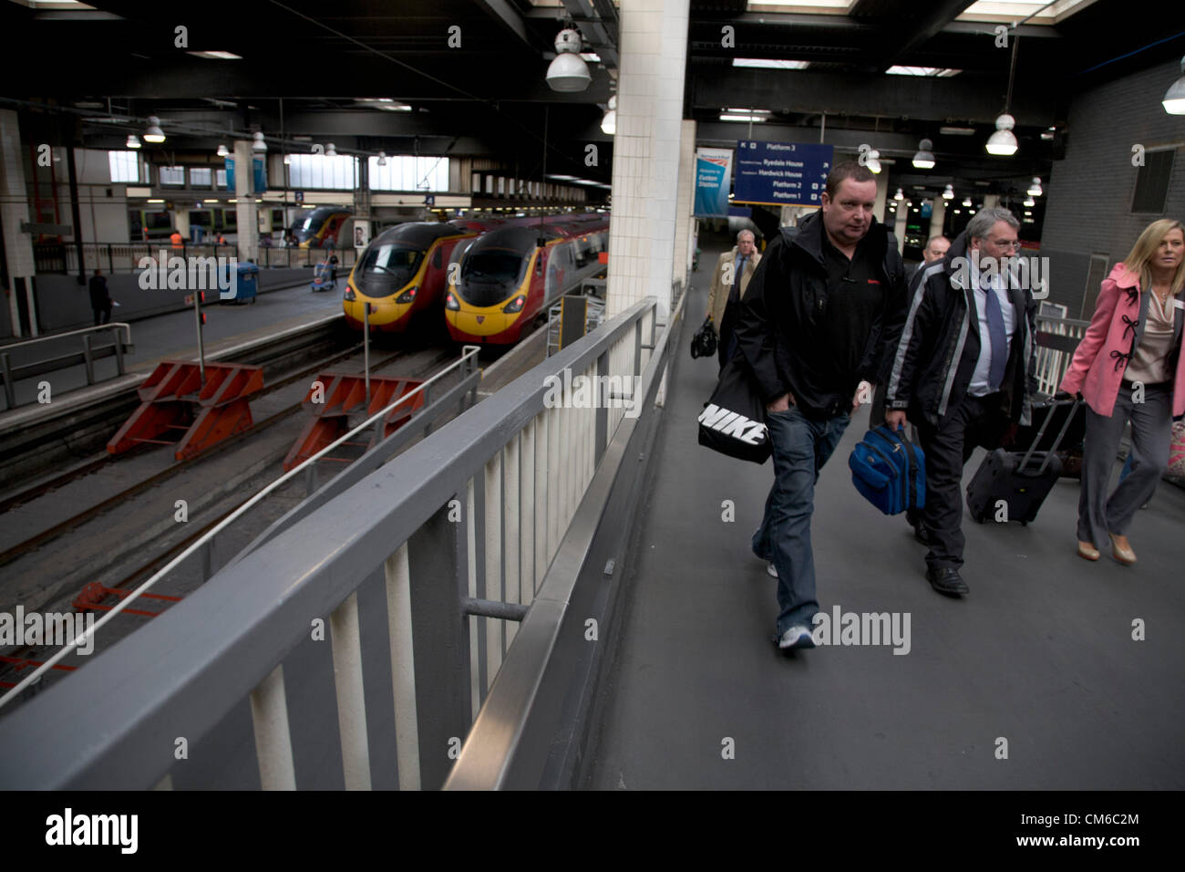Richard branson virgin train hi-res stock photography and images - Alamy