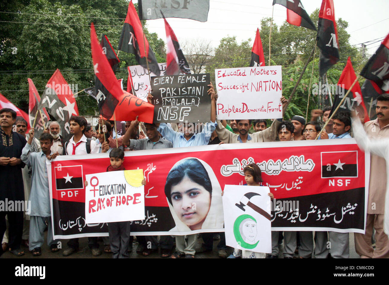 Malala with her family in hospital hi-res stock photography and images ...