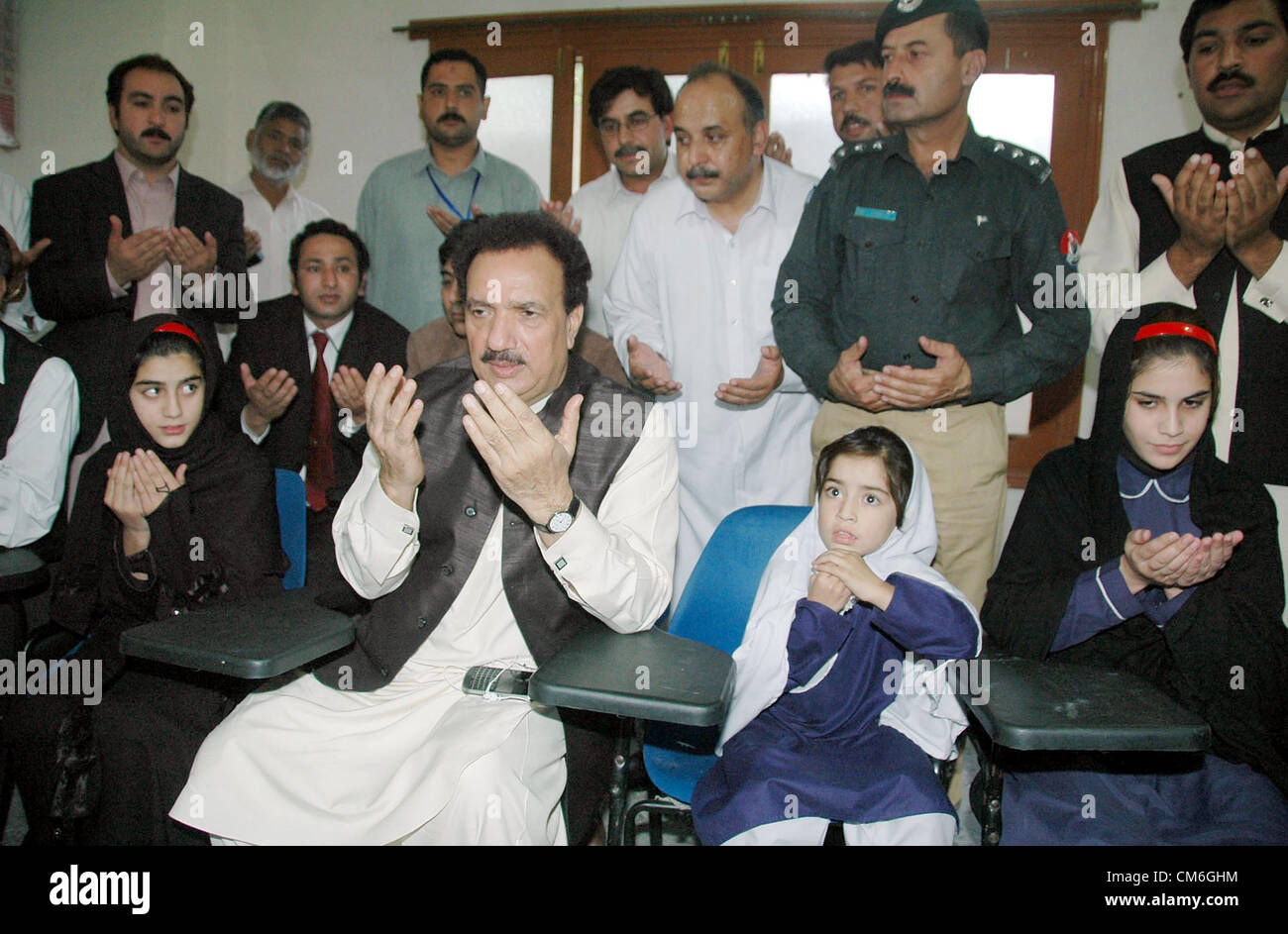 Malala Yousafzai In Hospital With Family