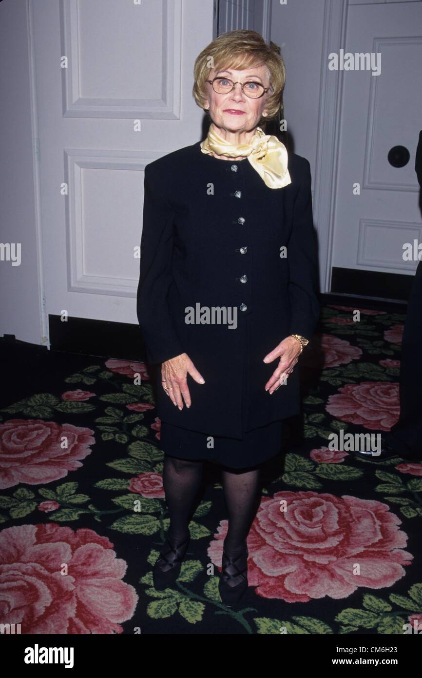 ESTELLE GETTY.Media access awards in Beverly Hills , California 1998 ...