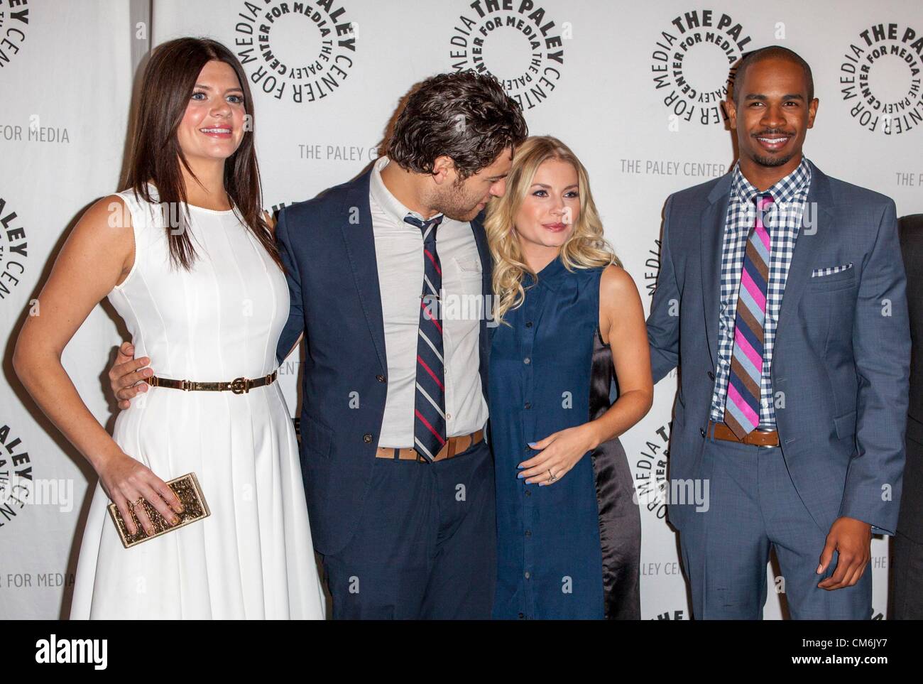 Casey Wilson, Adam Pally, Elisha Cuthbert and Damon Wayans Jr. in ...