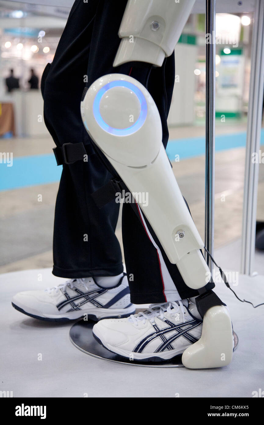 October 17, 2012, Tokyo, Japan - The new robot suit HAL of Ciberdyne ...