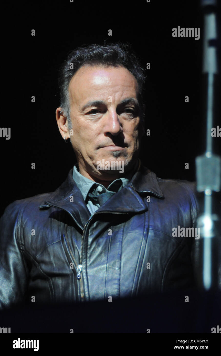 Oct. 16, 2012 - New York, New York, U.S. - BRUCE SPRINGSTEEN at the ...
