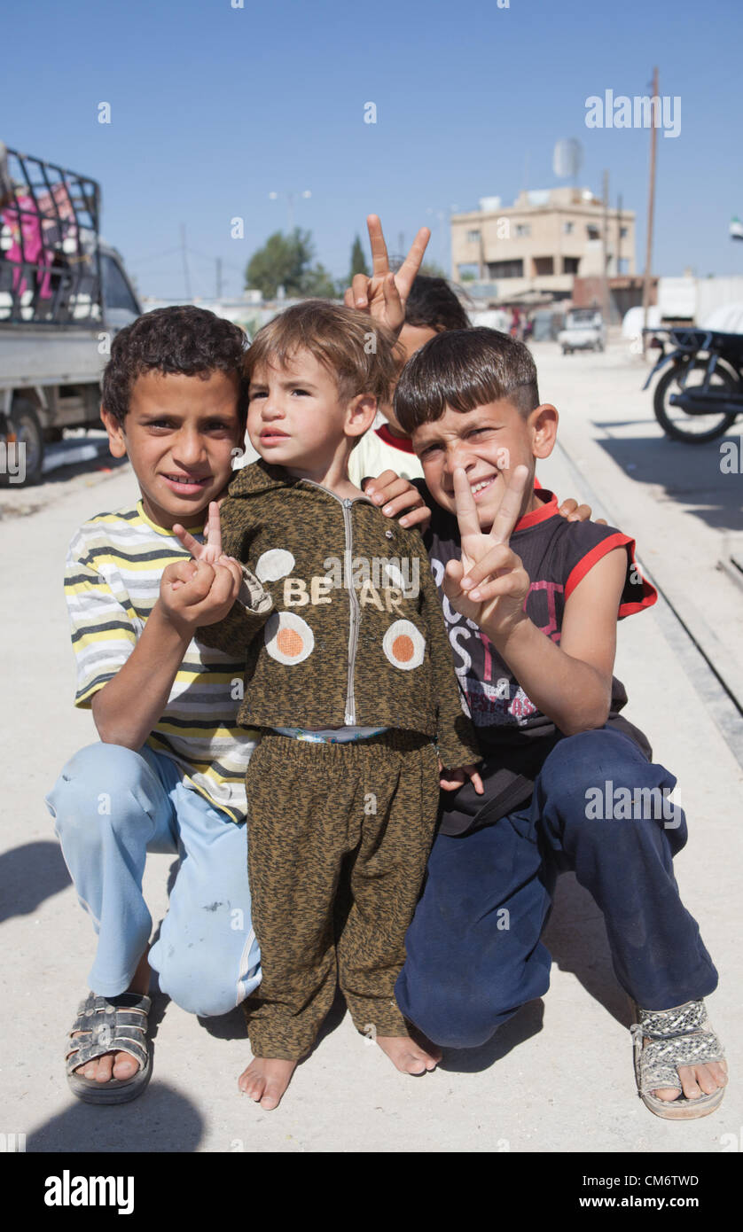 Syrian children hi-res stock photography and images - Alamy