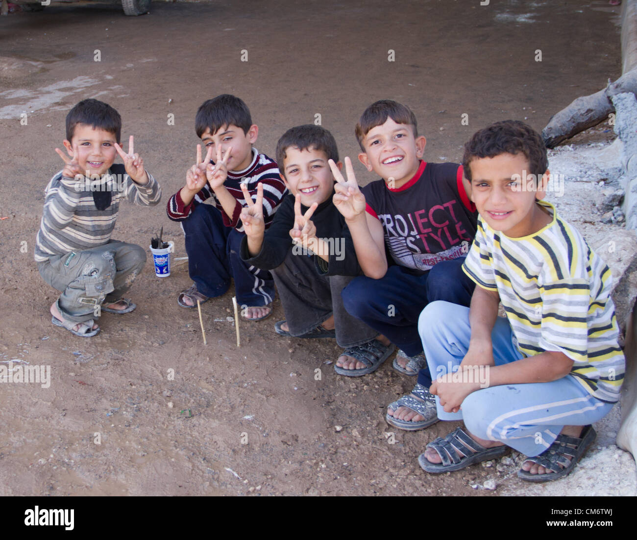 Happy children syria play hi-res stock photography and images - Alamy