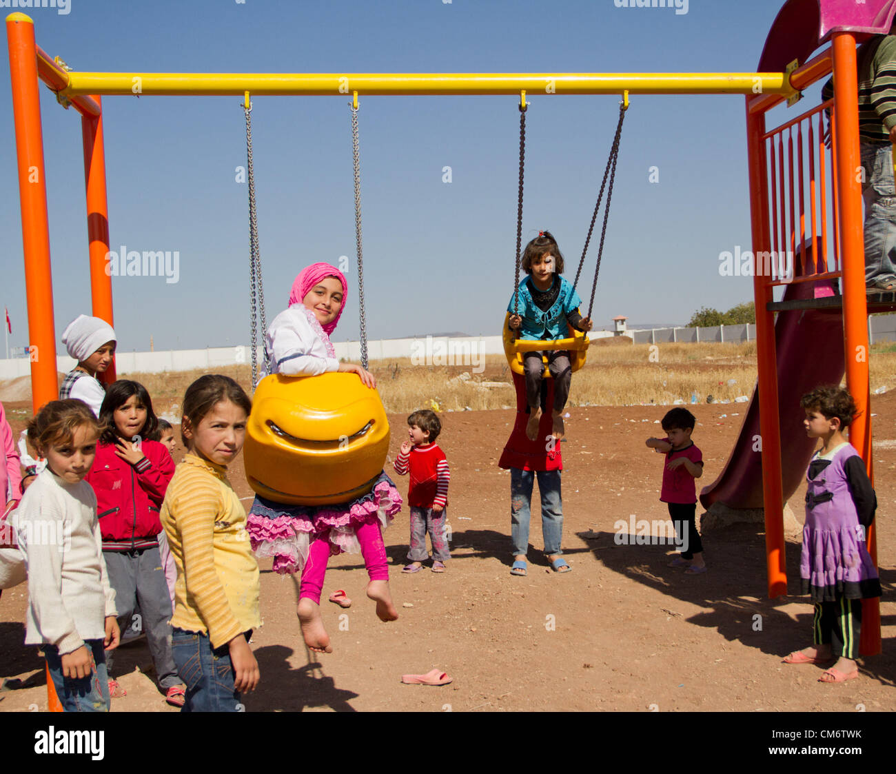 Children playing dead hi-res stock photography and images - Alamy