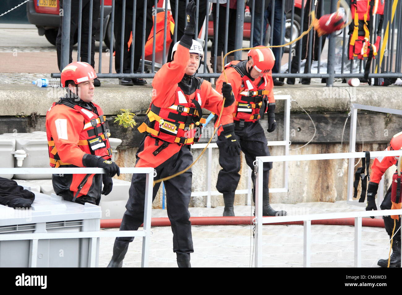 Fire rescue usar rescue equipment hi-res stock photography and images ...