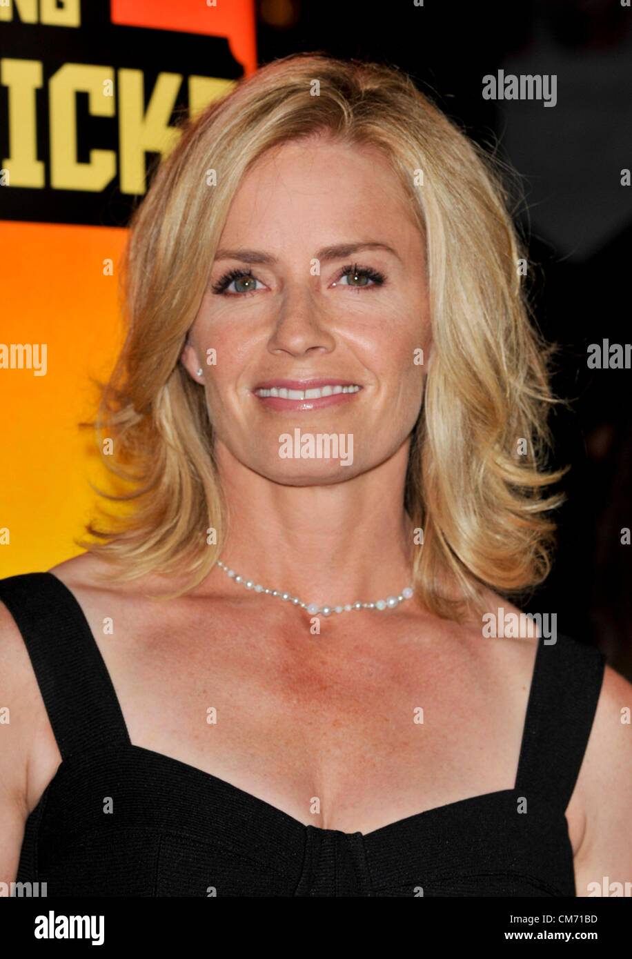 Los Angeles, California. 18th October 2012. Elizabeth Shue at arrivals ...