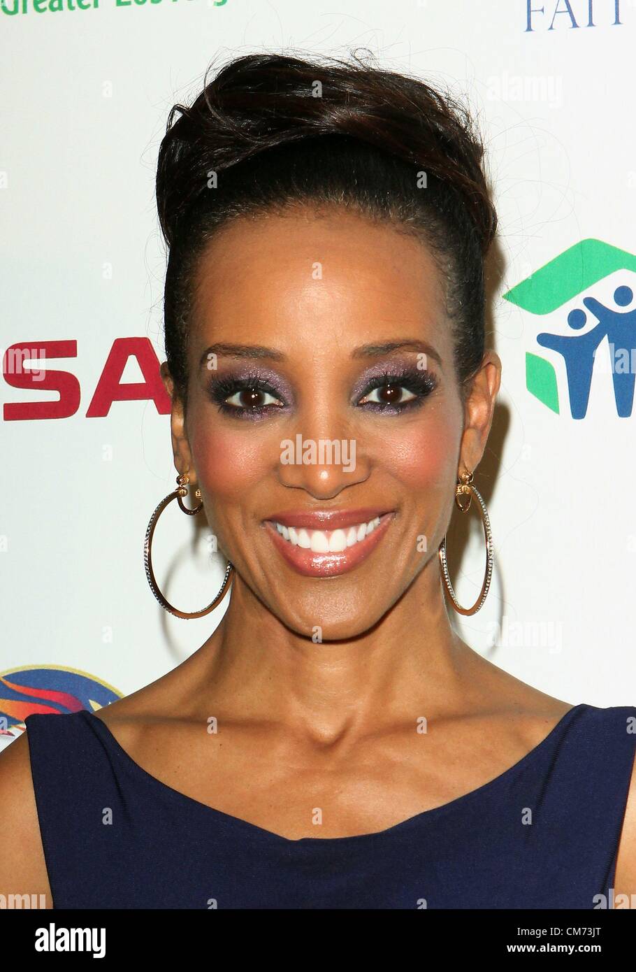 Oct. 19, 2012 - Los Angeles, California, U.S. - Shaun Robinson attends ...