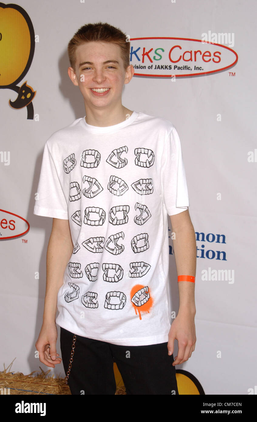 Dylan riley camp ronald mcdonald hi-res stock photography and images ...