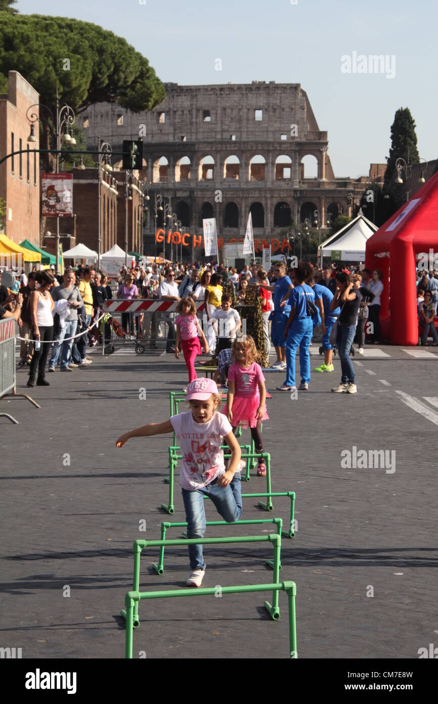 Rome, Italy. 21 Oct 2012 sports and street games day on via dei fori ...