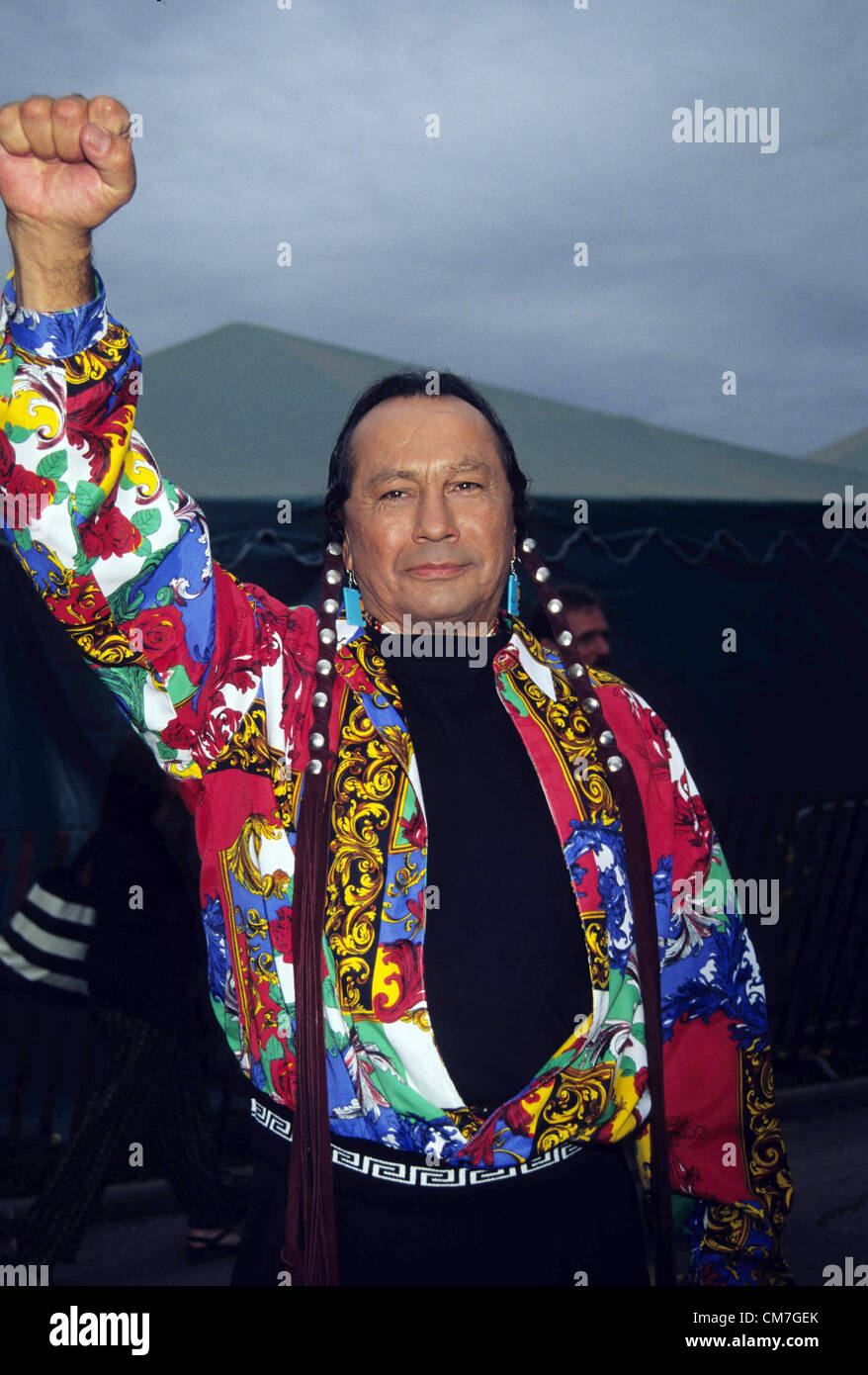 June 10, 1995 - New York, New York, U.S. - K1824AR.RUSSELL MEANS ...