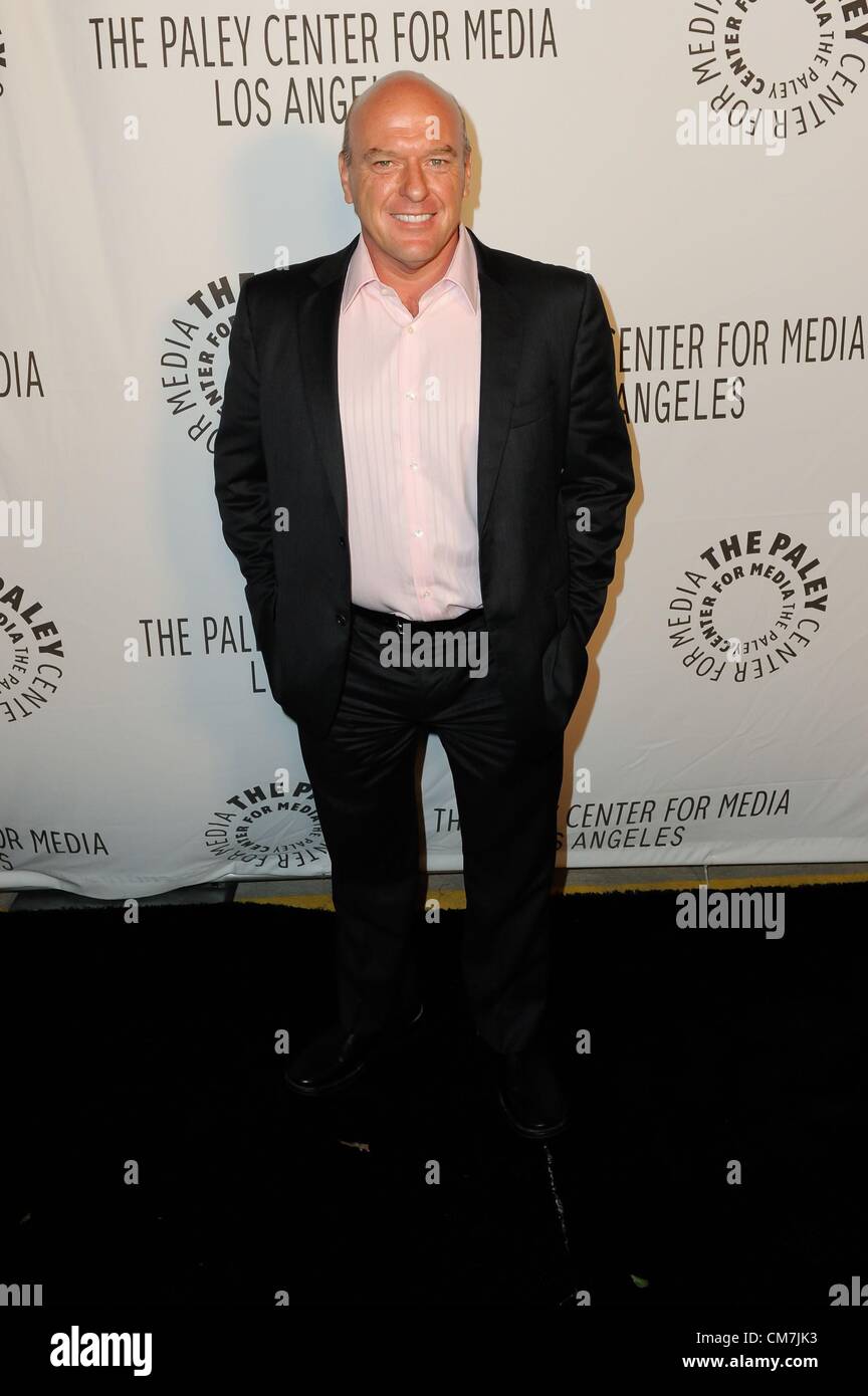 Los Angeles, USA. 22nd October 2012. Dean Norris at arrivals for The ...