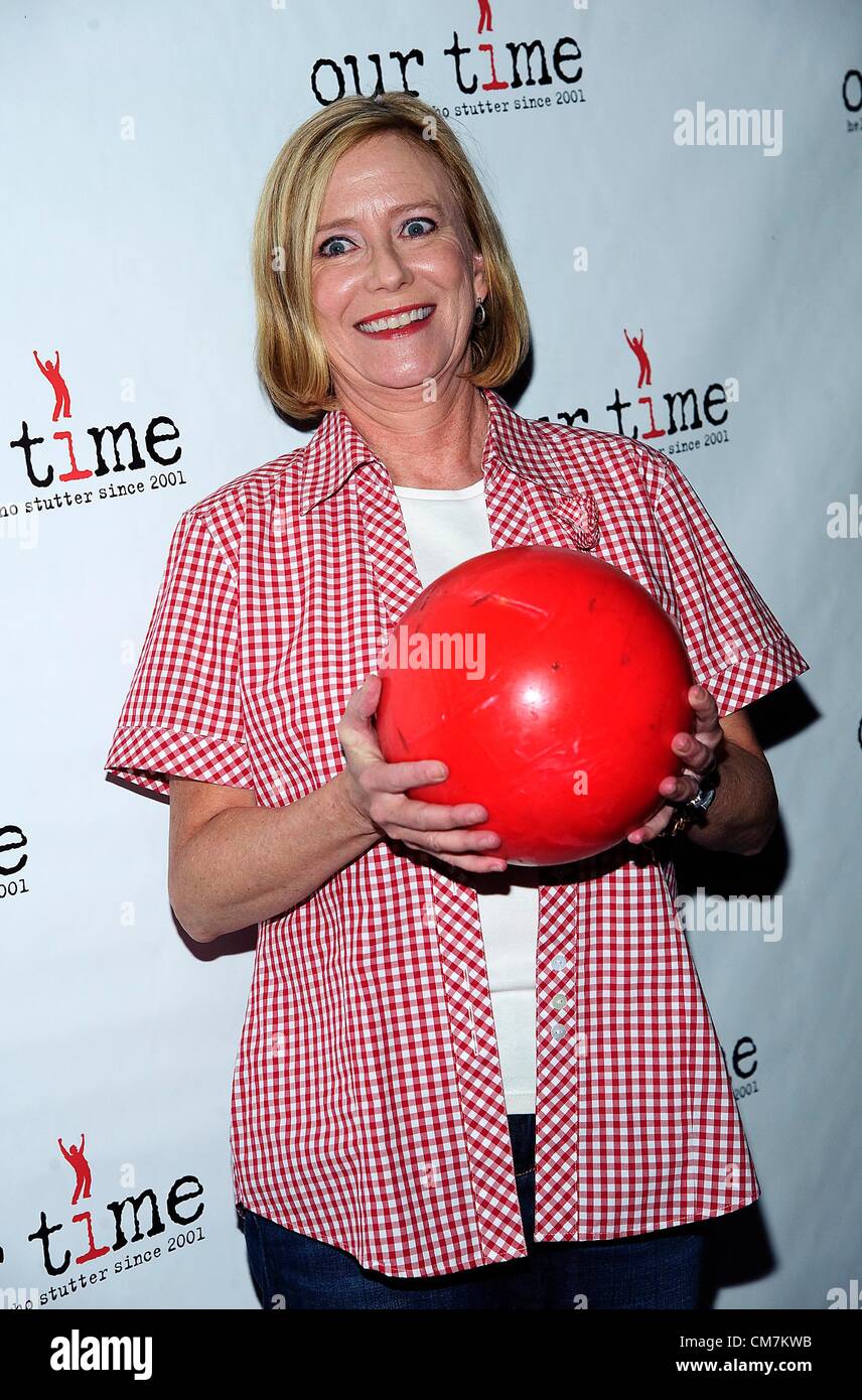 Eve plumb hi-res stock photography and images - Alamy