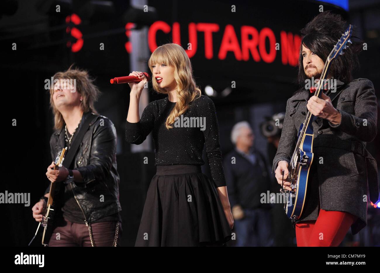 Taylor Swift on stage for Good Morning America (GMA) Concert with ...