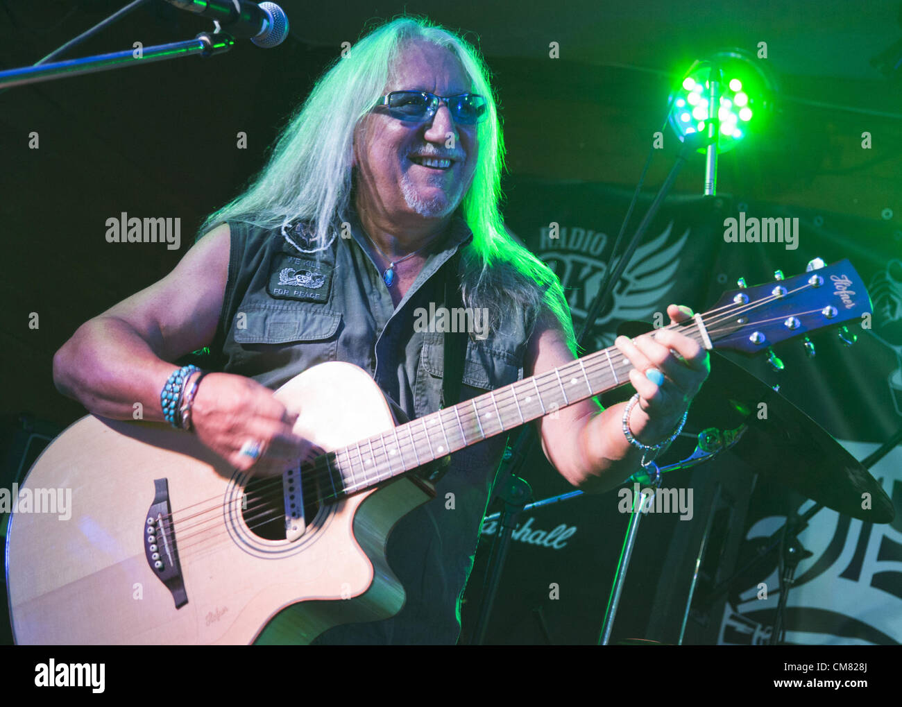 Mick box hi-res stock photography and images - Alamy