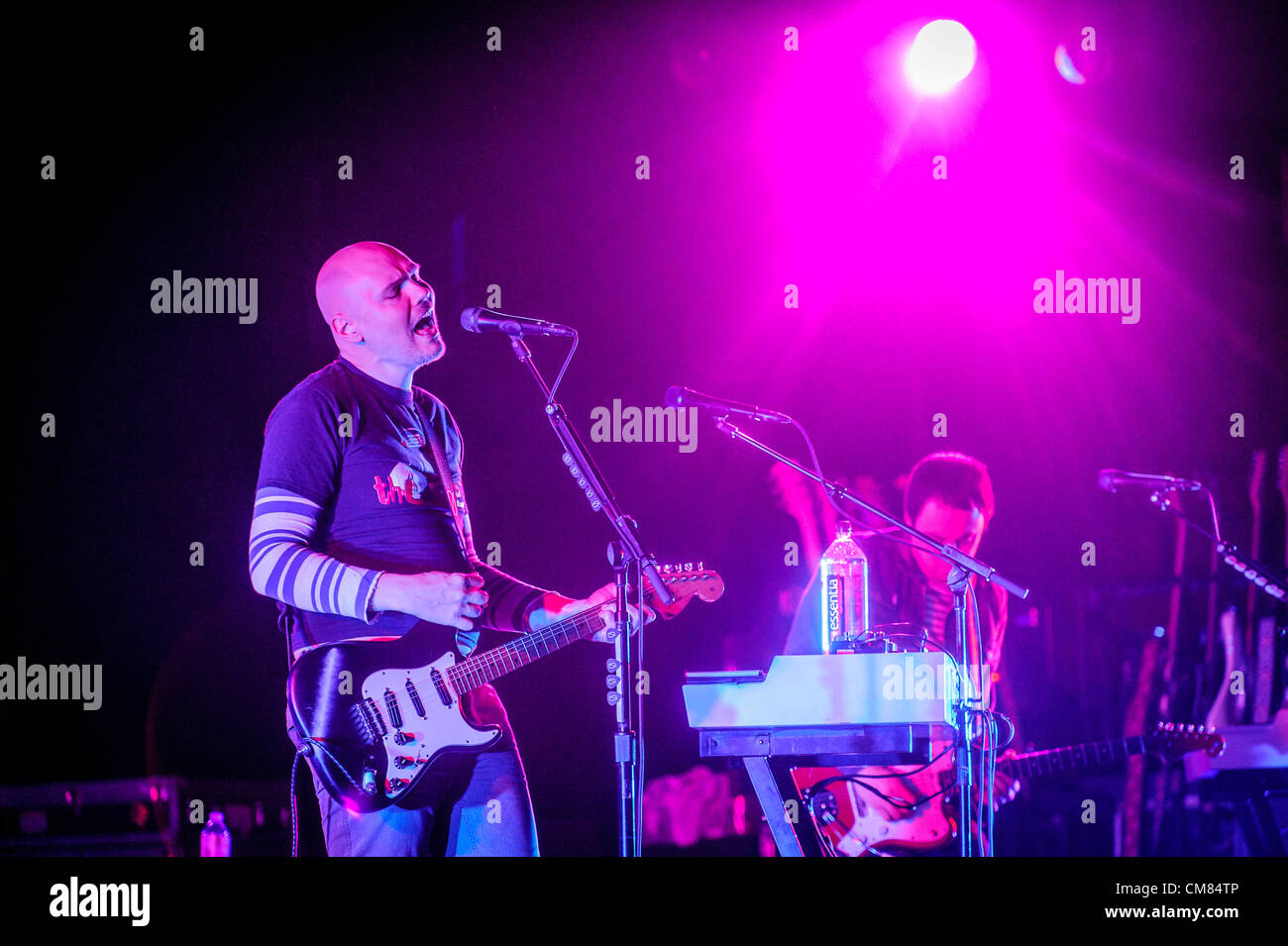 Billy lead singer smashing pumpkins hi-res stock photography and images ...