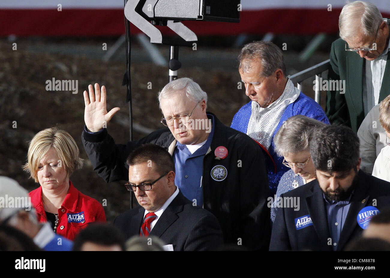 Oct. 25, 2012 - Charlottesville, Va, USA - Supporters stood in prayer ...
