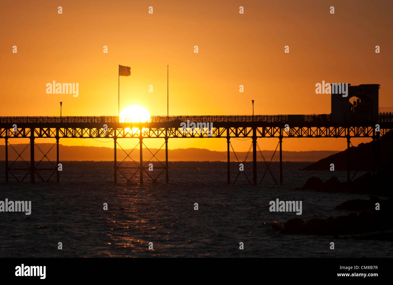 Mumbles pier fire hi-res stock photography and images - Alamy