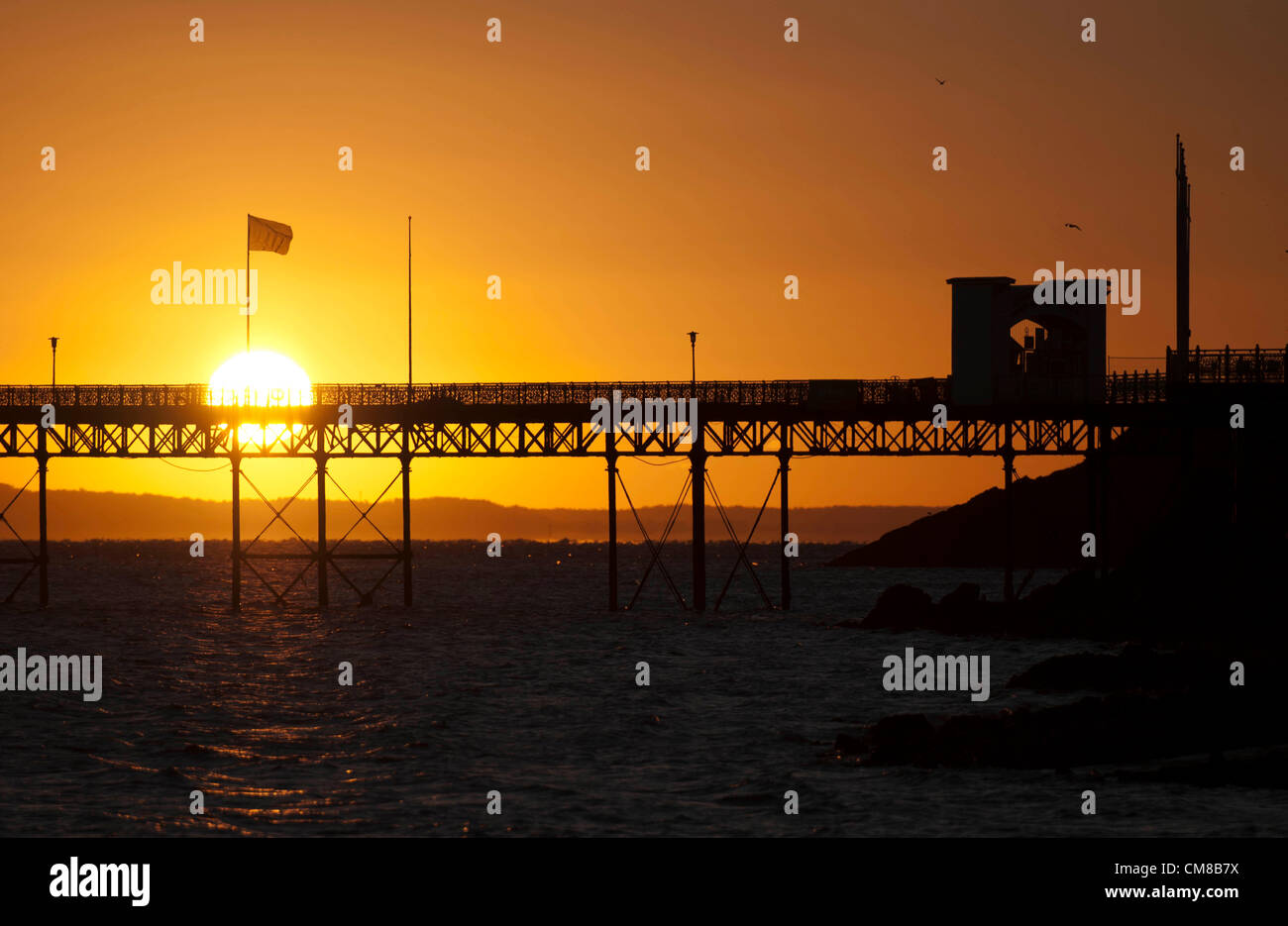 Mumbles pier fire hi-res stock photography and images - Alamy