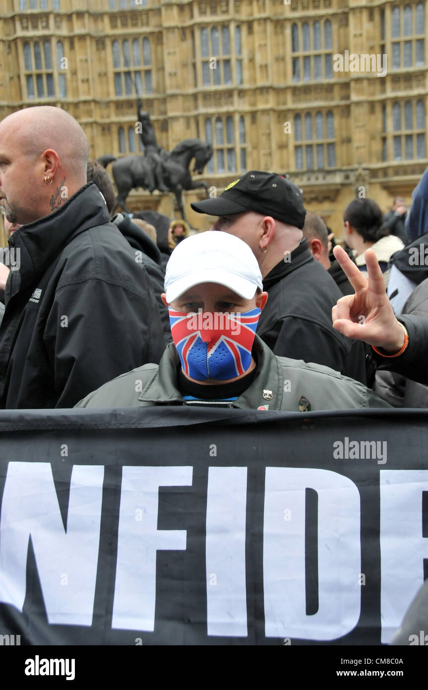 Members edl english defence league hi-res stock photography and images ...