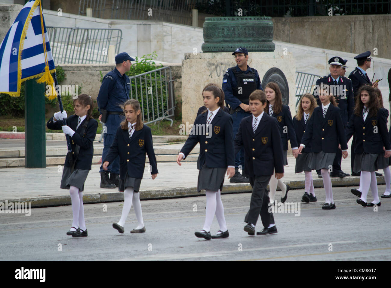 Young students parade in front of the Greek Parliament Stock Photo - Alamy