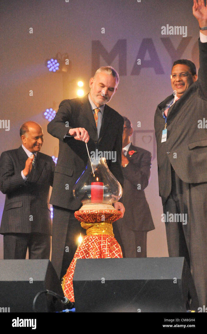 Trafalgar Square, London, UK. 28th October 2012. Andrew Boff, member of ...