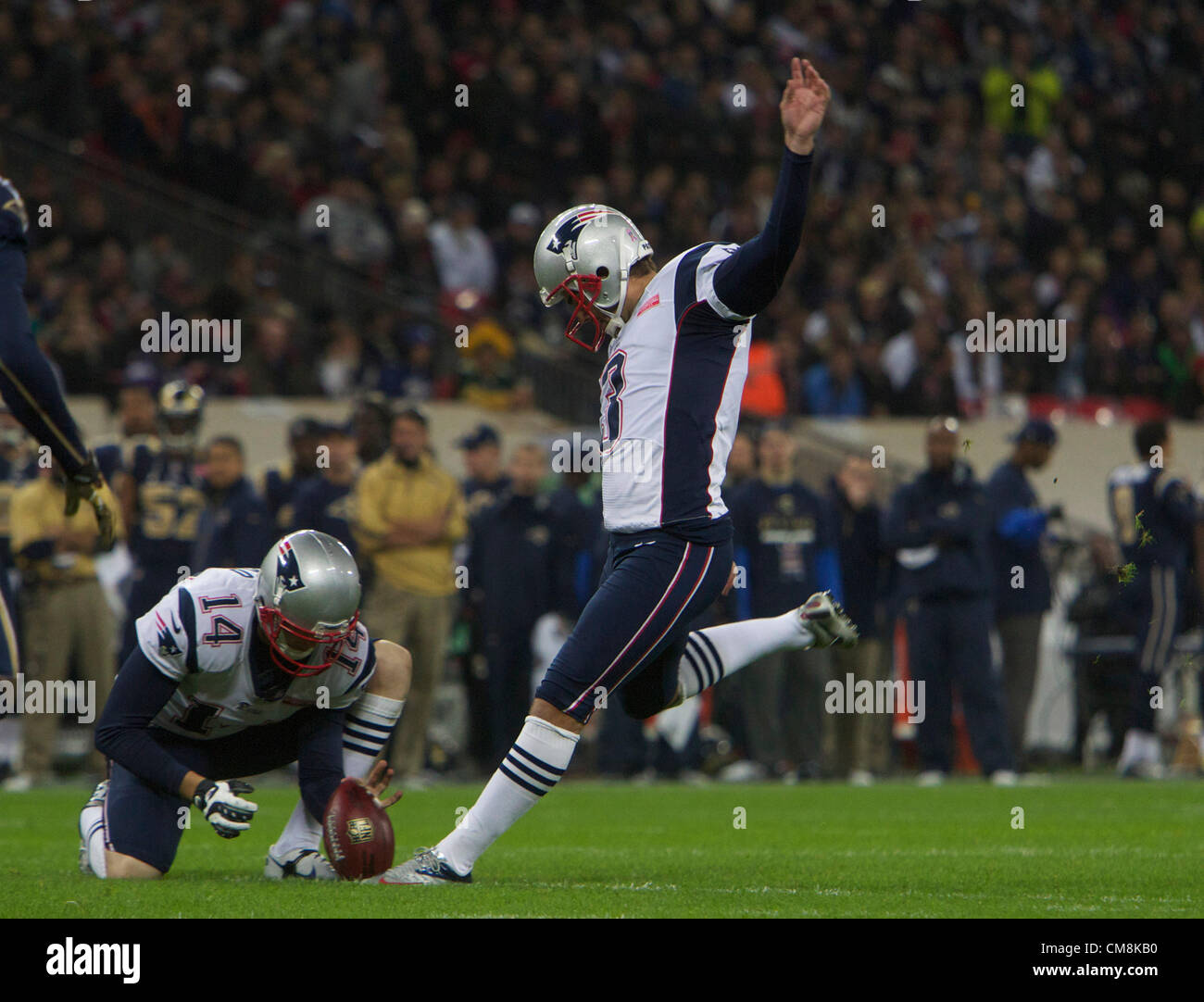 American football extra point hi-res stock photography and images - Alamy