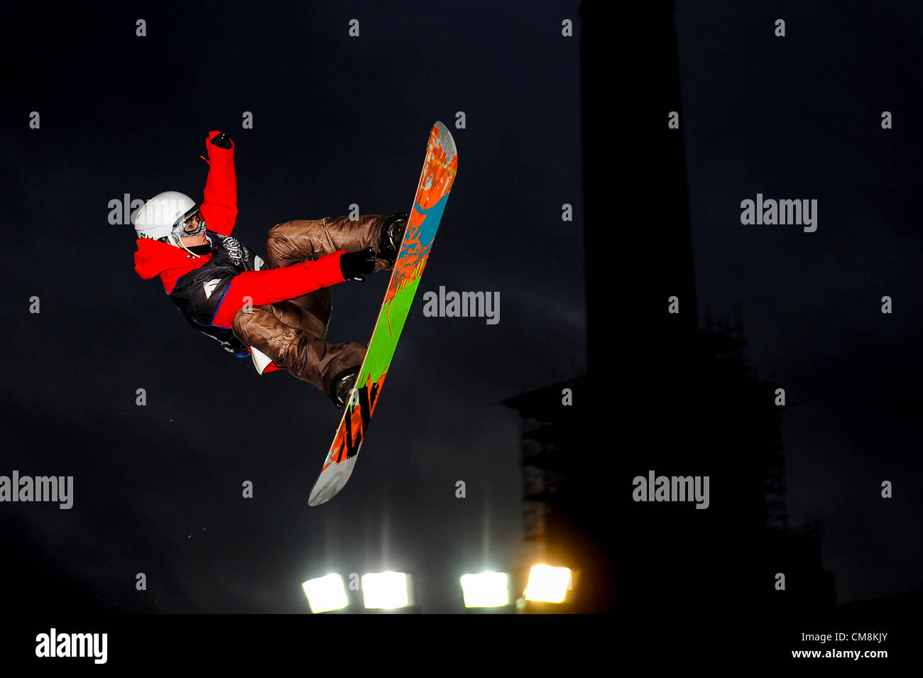 27.10.2012 London, England. Jamie Trinder (GBR) din action on the Big ...