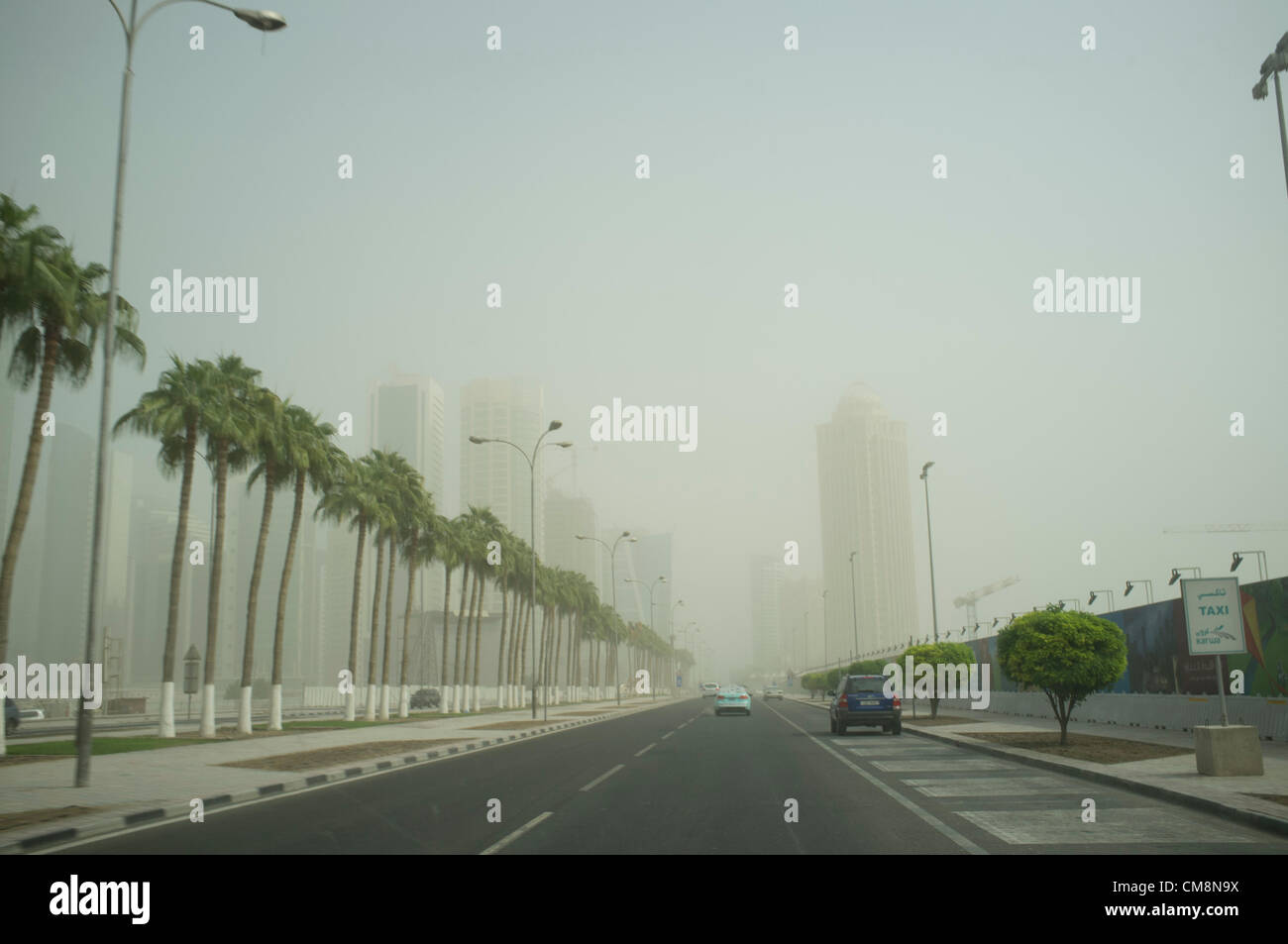 Doha qatar dust storm hi-res stock photography and images - Alamy