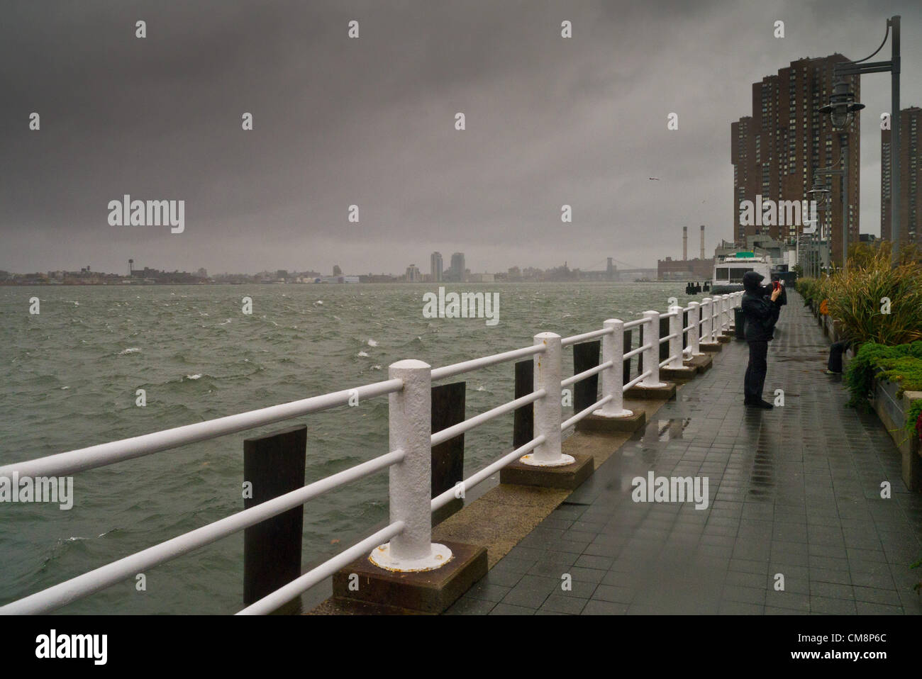 Hurricane sandy new york 2012 flooding hi-res stock photography and ...
