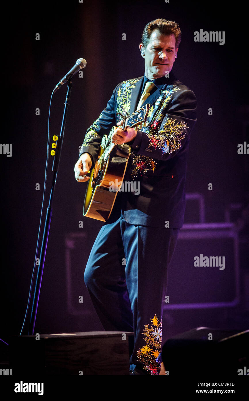 American singer chris isaak hi-res stock photography and images - Alamy