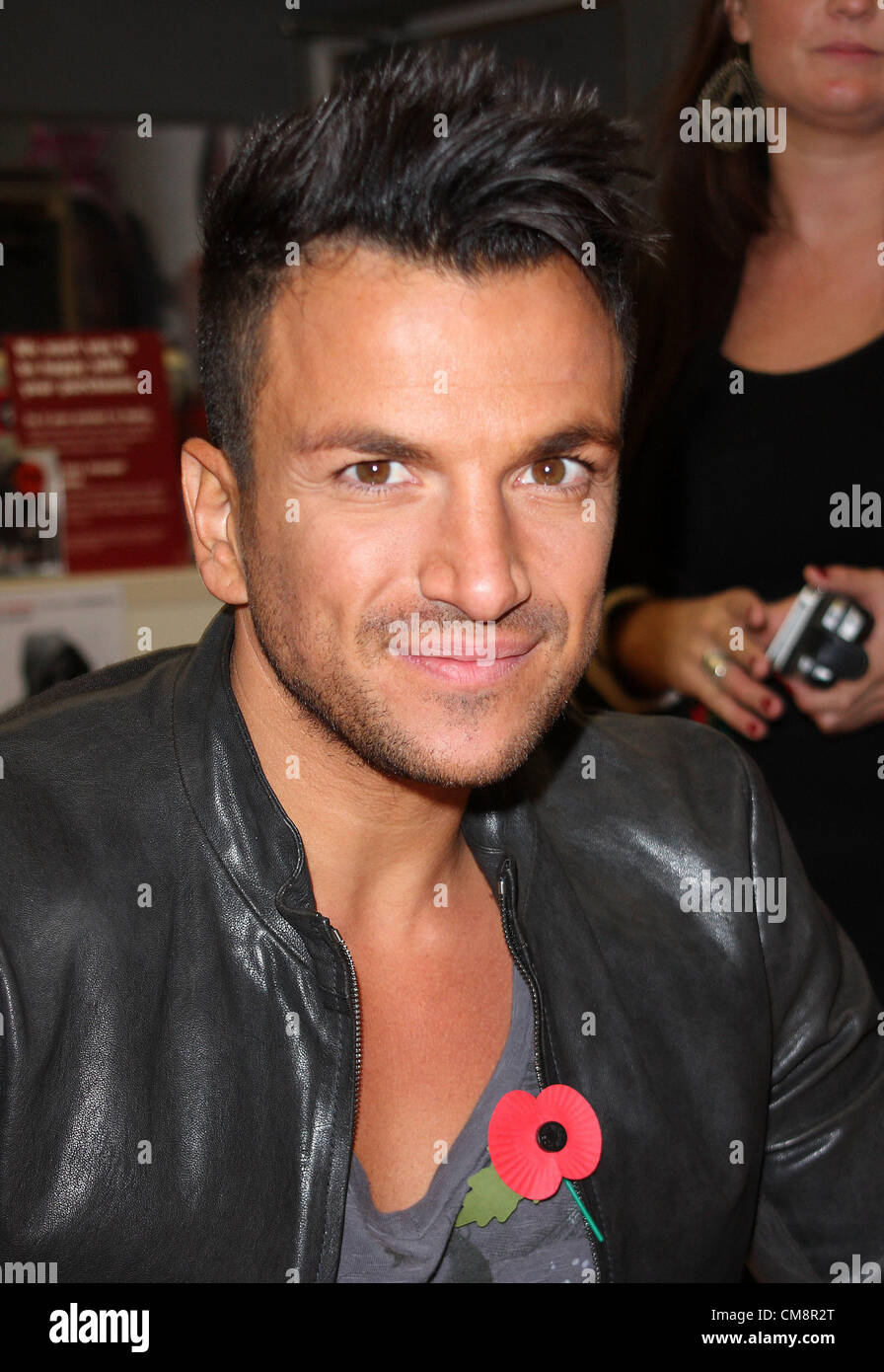 Peter Andre meets fans and signs copies of his new album 'Angels ...