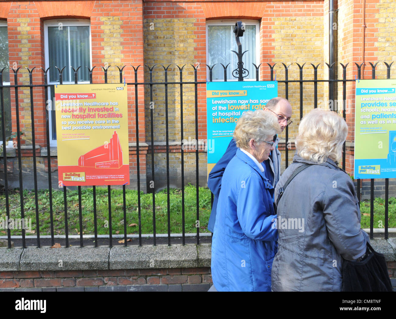 Emergency walk in entrance hi-res stock photography and images - Alamy